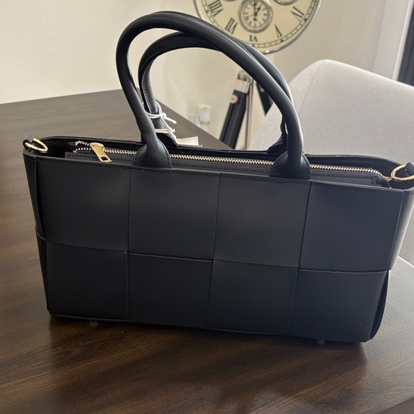 ISADORA | Bags | Nwt Isadora Italian Leather Elegant Black Woven Tote ...